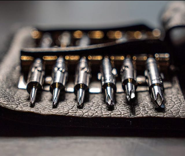 Precision Toolmaking Services | High Volume CNC Machining | I&G